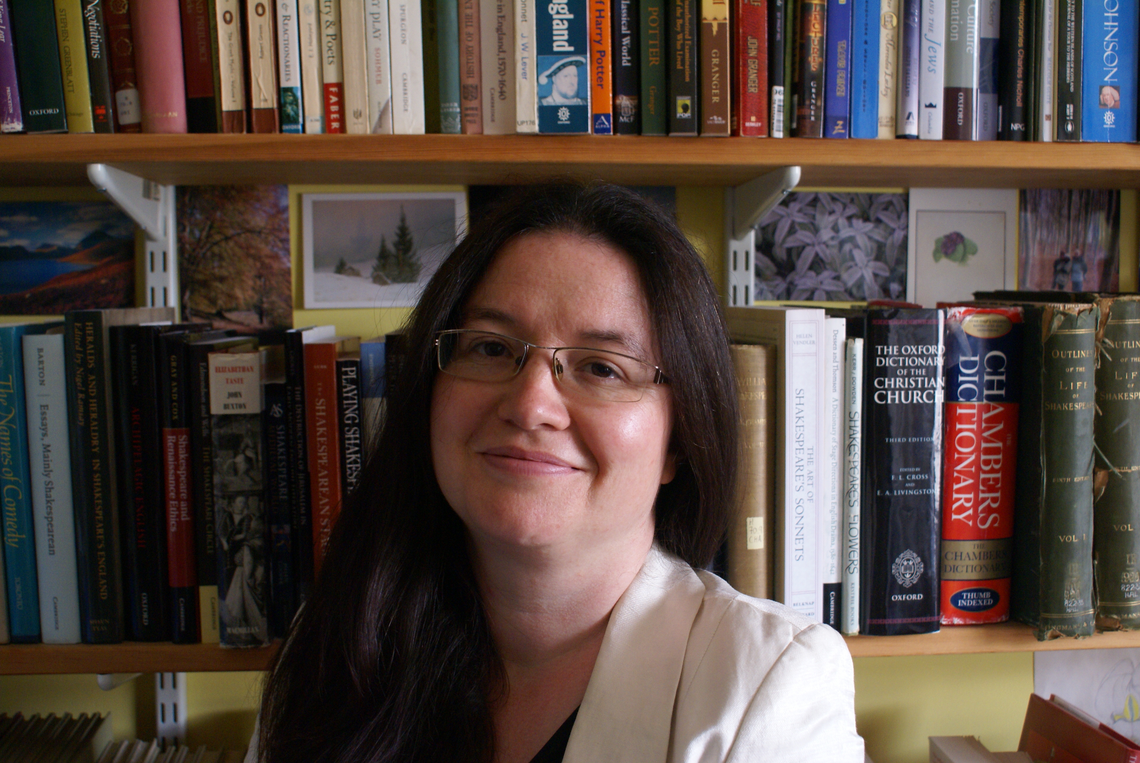 Dr Beatrice Groves | Faculty of English